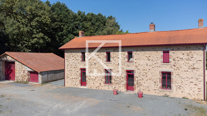 Maison 10 pièces à vendre - Mesnard-la-Barotière