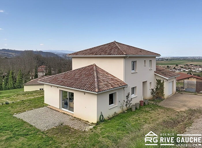 Maison à vendre - Beausemblant - 5 pièces - 4 chambres