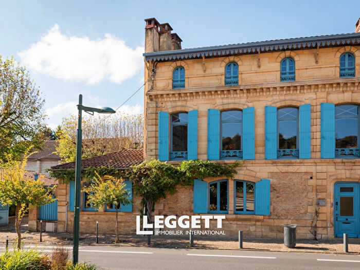 Maison à vendre - Sarlat-la-Canéda - 7 pièces - 5 chambres