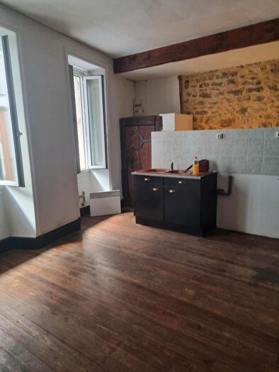 Appartement à louer - Les Vans - 5 pièces - 4 chambres