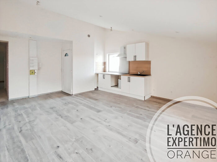 Appartement à vendre - Orange, Colline, Etang - 2 pièces - 1 chambre