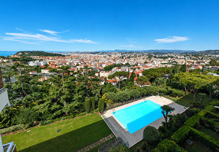 Appartement 3 pièces à vendre à Nice, Le Port