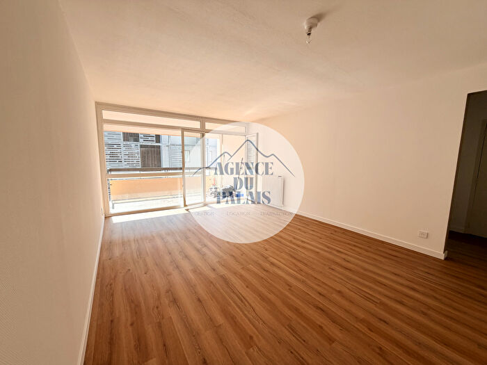 Pau, Centre-ville : Appartement 3 pièces à louer
