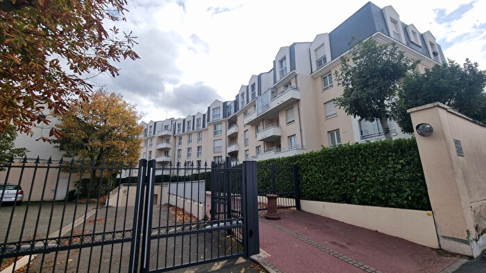 Appartement à vendre - Poissy, Foch, Les Sablons - 6 pièces - 4 chambres