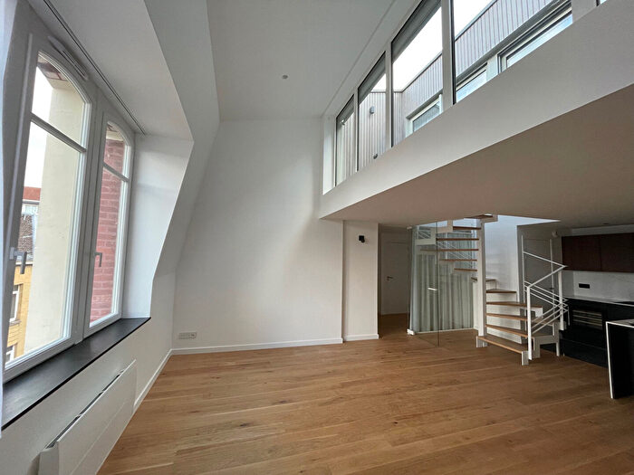 Appartement à vendre - Lille, Centre-ville, Euralille - 4 pièces - 2 chambres