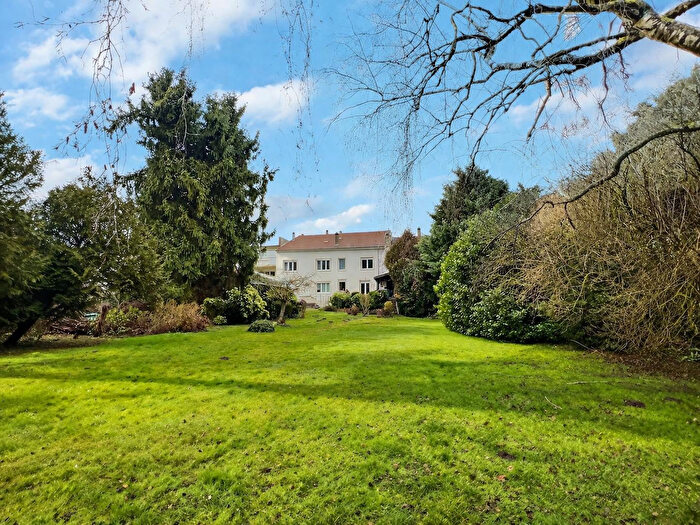 Maison à vendre - Longeville-lès-Saint-Avold - 8 pièces - 4 chambres