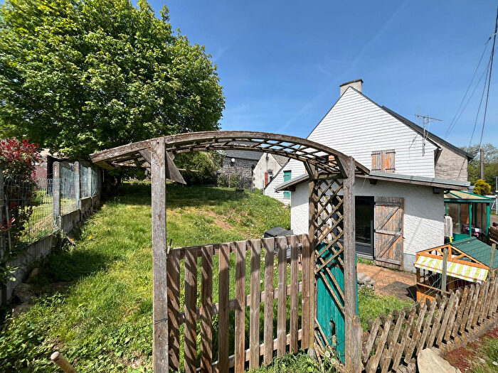 Maison à vendre - Saint-Pierre-Roche - 3 pièces - 2 chambres