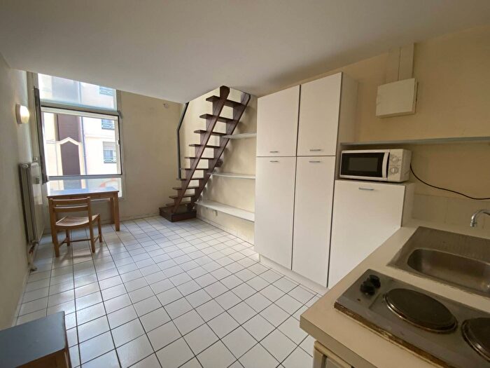 Appartement à louer - Lyon ème arrondissement - 1 pièce