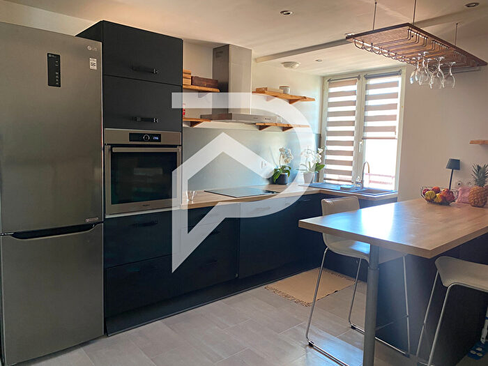 Appartement à louer - Delle - 2 pièces - 1 chambre