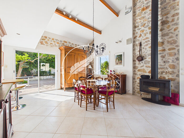 Hyères, Pyanet : Maison 6 pièces à vendre