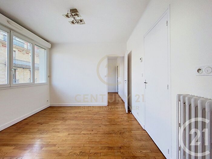 Quartiers Centre, Saint-Hélier, Gare : Appartement 2 pièces à vendre