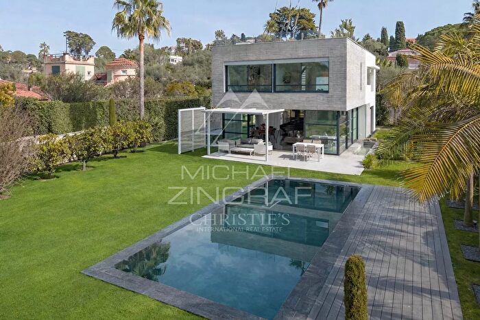 Maison à vendre - Antibes, Juan-les-Pins, Le Cap - 7 pièces - 5 chambres