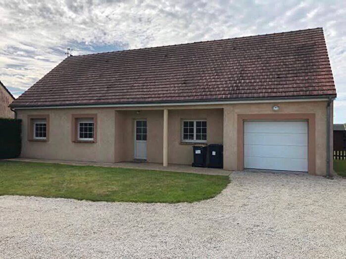 Maison à louer - Paradis Moudre, Verneuil-sur-Avre - 4 pièces - 3 chambres