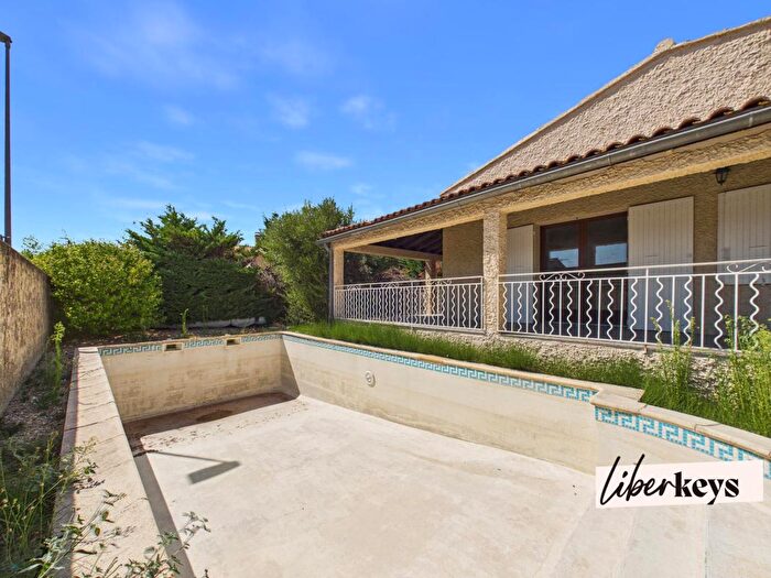 Entraigues-sur-la-Sorgue : Maison 5 pièces à vendre