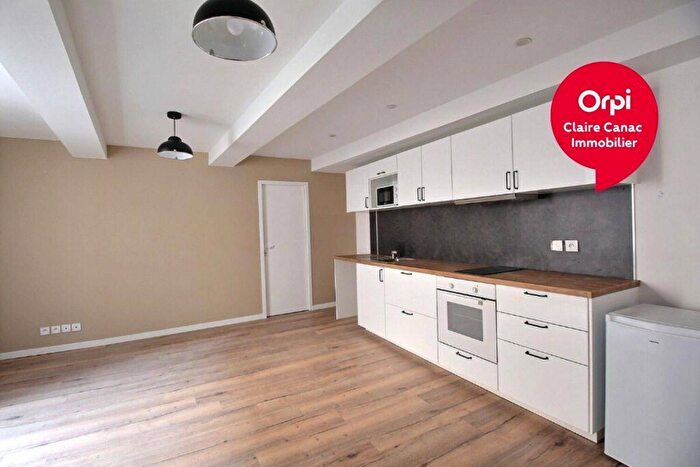 Appartement à louer - République, Mazamet - 1 pièce