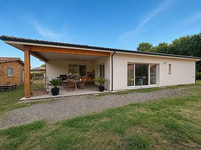 Maison 4 pièces à vendre à Salles