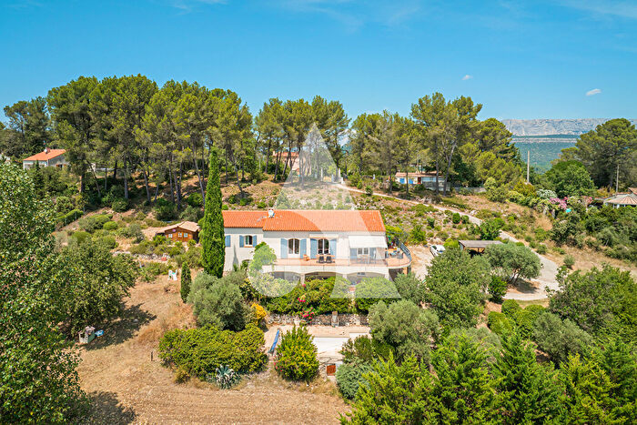 Maison à vendre - Fuveau - 13 pièces - 7 chambres