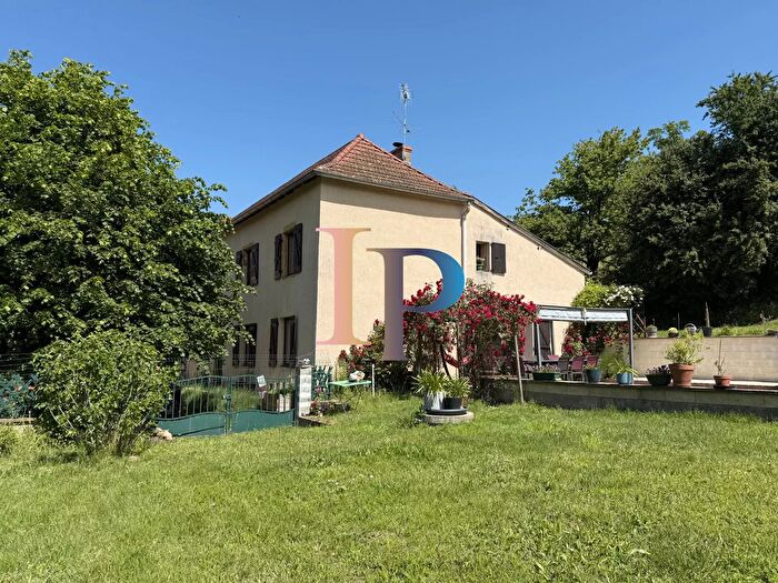 Maison 9 pièces à Iguerande, à vendre