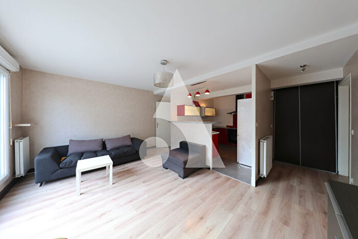 Appartement à louer - Évry, Champtier du Coq - 3 pièces - 2 chambres