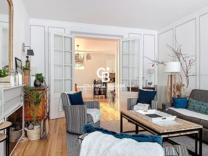 Maison à vendre - La Rochelle, Centre-ville, Vieux-port, Marché - 8 pièces - 6 chambres