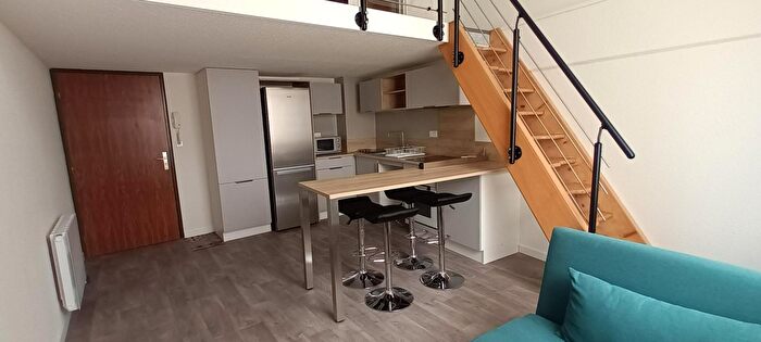 Appartement 2 pièces à Rodez, Centre historique, Vieux-Rodez, à louer
