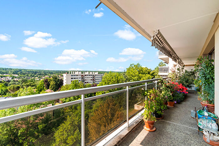 Saint-Germain-en-Laye, Hennemont : Appartement 5 pièces à vendre