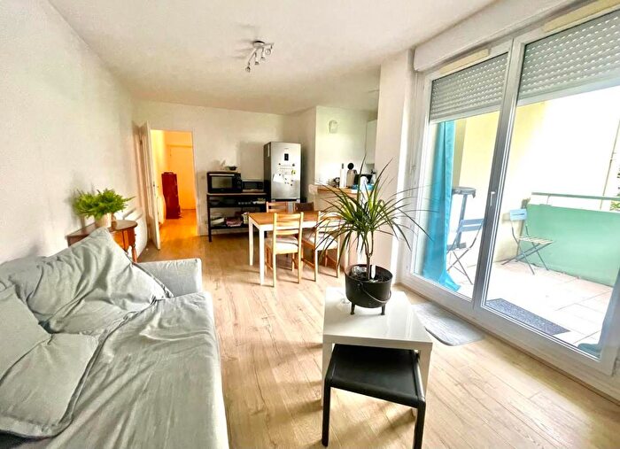 Maisons à vendre et appartements à louer - 1