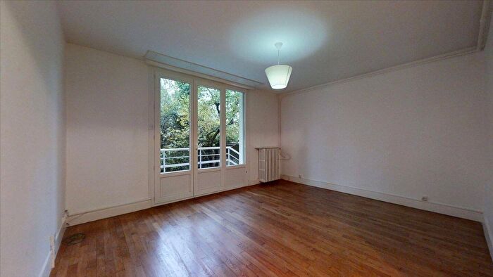 Appartement à louer - Butte, Grette, Besançon - 3 pièces - 2 chambres