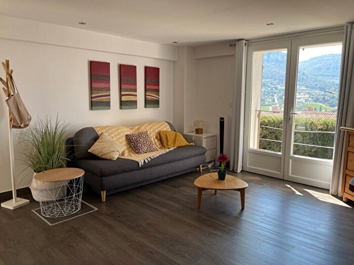 Appartement 1 pièce à louer à Grande Couronne, Cassis