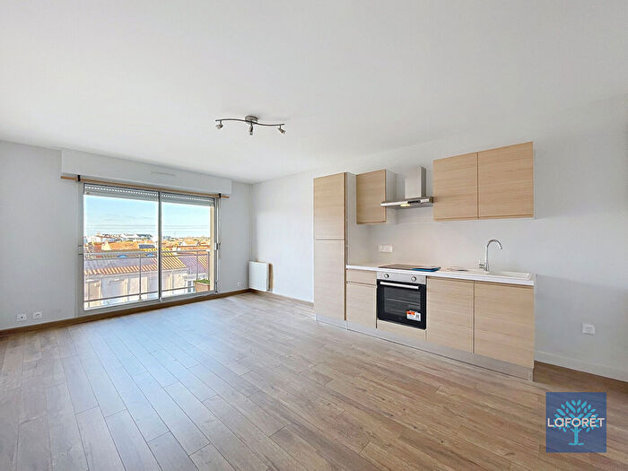 Appartement à louer - Les Sables-dOlonne, Gare - 3 pièces - 2 chambres