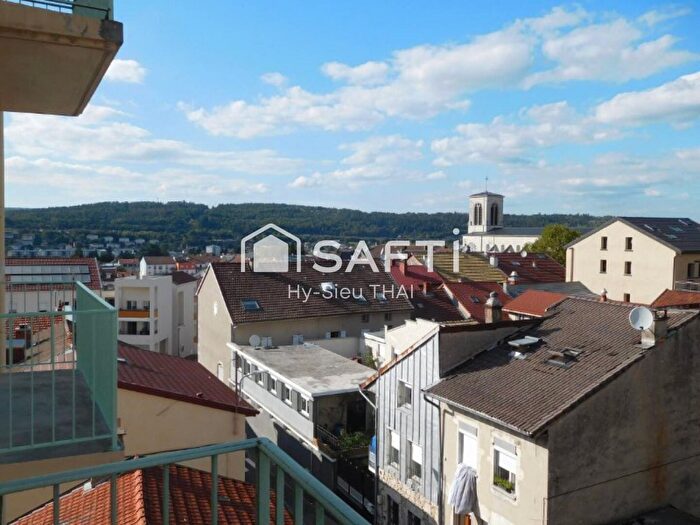 Appartement à louer - Nierme et Geilles, Oyonnax - 3 pièces - 2 chambres