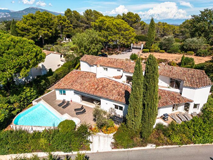 Maison à vendre - Mouans-Sartoux - 10 pièces - 7 chambres