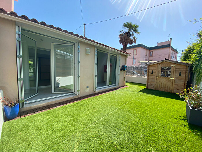 Appartement à louer - La Ciotat, Sainte-Marguerite - 3 pièces - 2 chambres