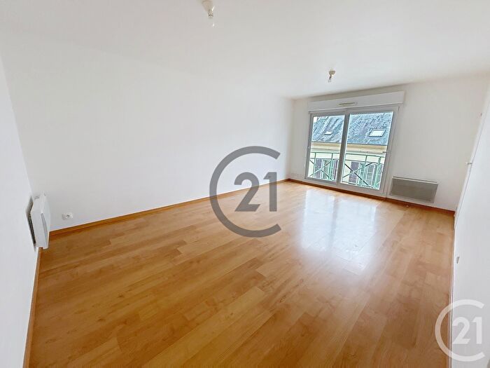 Appartement à louer - Évreux, Centre-ville - 3 pièces - 2 chambres