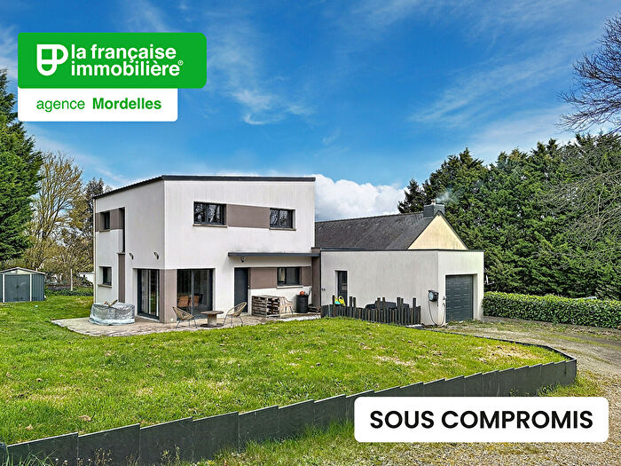 Maison 6 pièces à vendre à Saint-Thurial