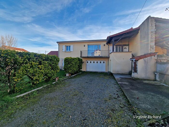 Maison à vendre - Davayat - 7 pièces - 3 chambres