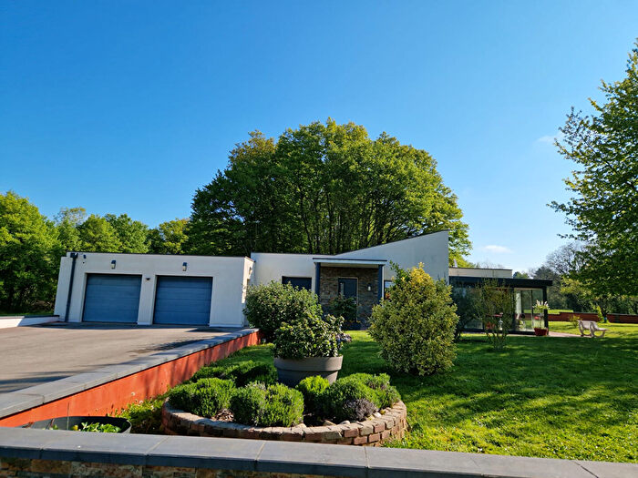 Maison à vendre - Geneuille - 6 pièces - 4 chambres