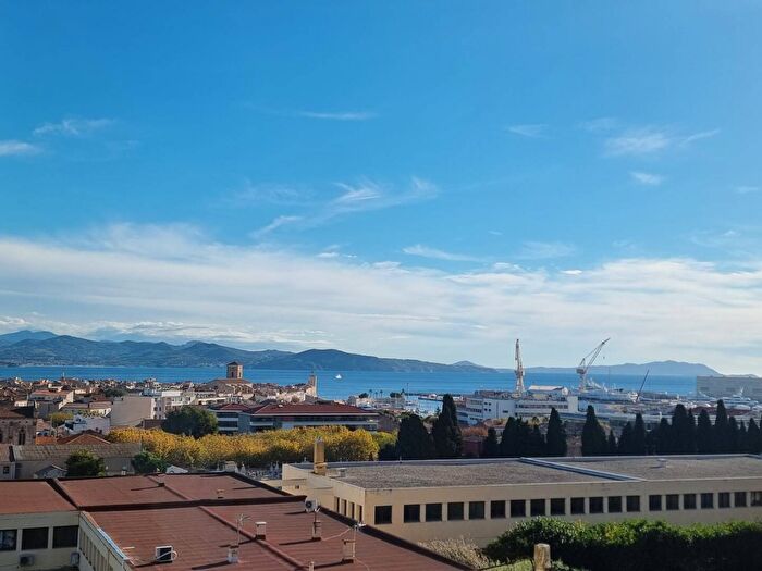 Appartement à louer - La Ciotat - 4 pièces - 3 chambres