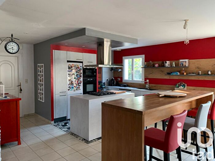 Maison à vendre - La Ronde - 5 pièces - 3 chambres