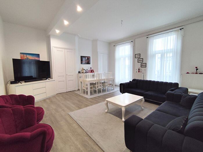 Appartement à vendre - Le Chambon-Feugerolles - 4 pièces - 3 chambres