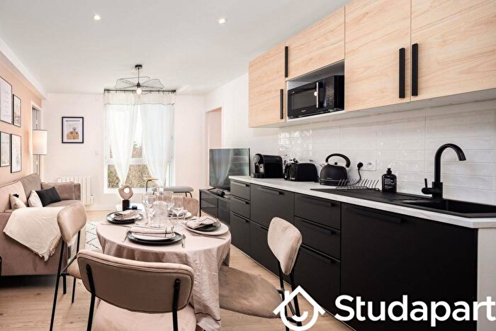 Appartement à louer - Barriere du Medoc, Le Bouscat - 1 pièce - 1 chambre