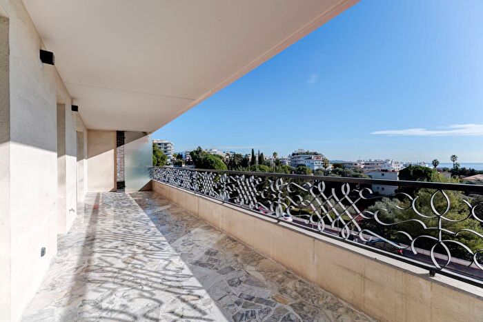 Appartement à vendre - Nice, Caucade - 3 pièces - 2 chambres