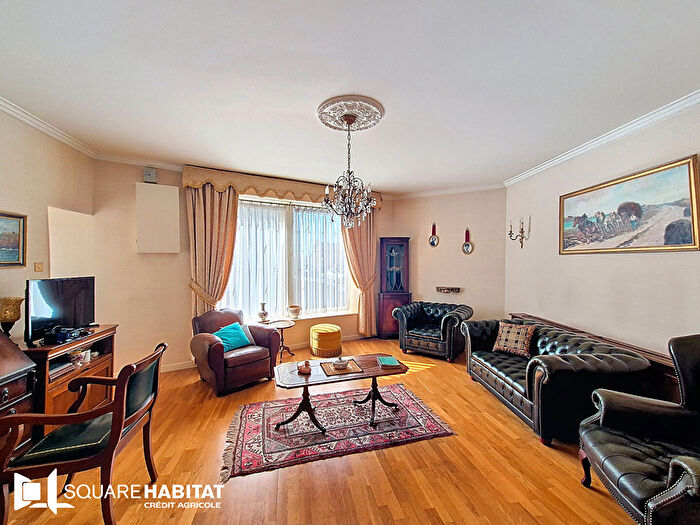 Maison 9 pièces à Bégard, à vendre