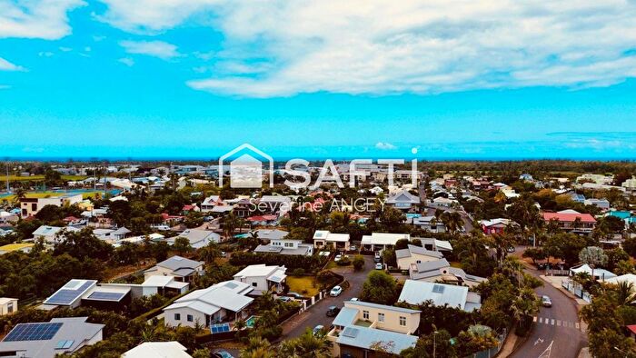 Appartement à vendre - Létang-Salé, Centre-ville, Ravine Sheunon - 3 pièces - 2 chambres