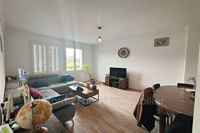 Appartement 3 pièces à Montaignac-sur-Doustre, à louer