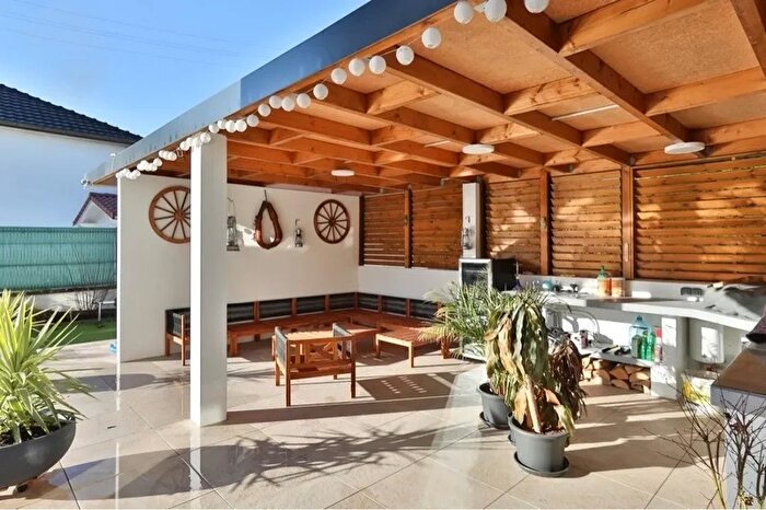 Maison à vendre - Hagenthal-le-Bas - 11 pièces - 4 chambres