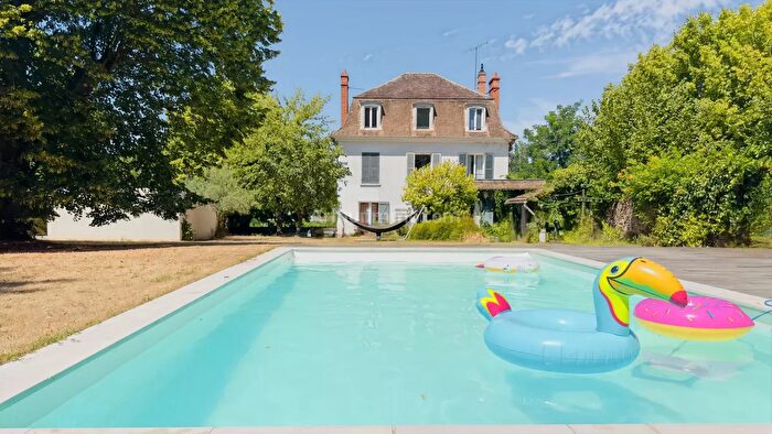 Maison 8 pièces à vendre - Saint-Fargeau-Ponthierry