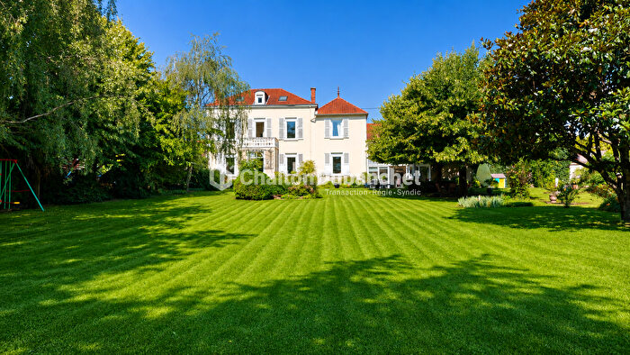 Maison 9 pièces à Riorges, à vendre