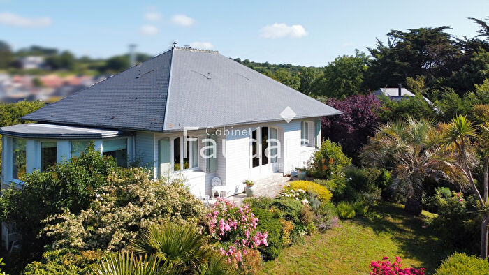Maison à vendre - Barneville-Carteret - 8 pièces - 4 chambres