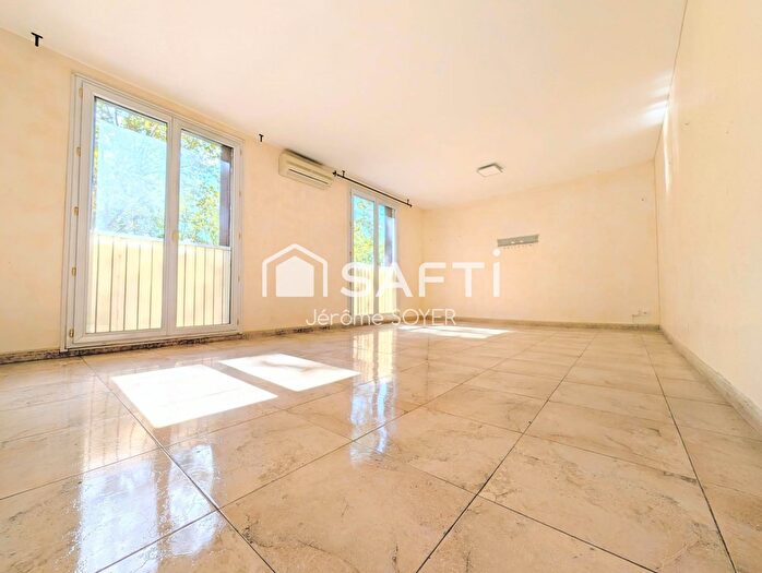 Appartement 3 pièces à Salon-de-Provence, Bel-Air, à vendre
